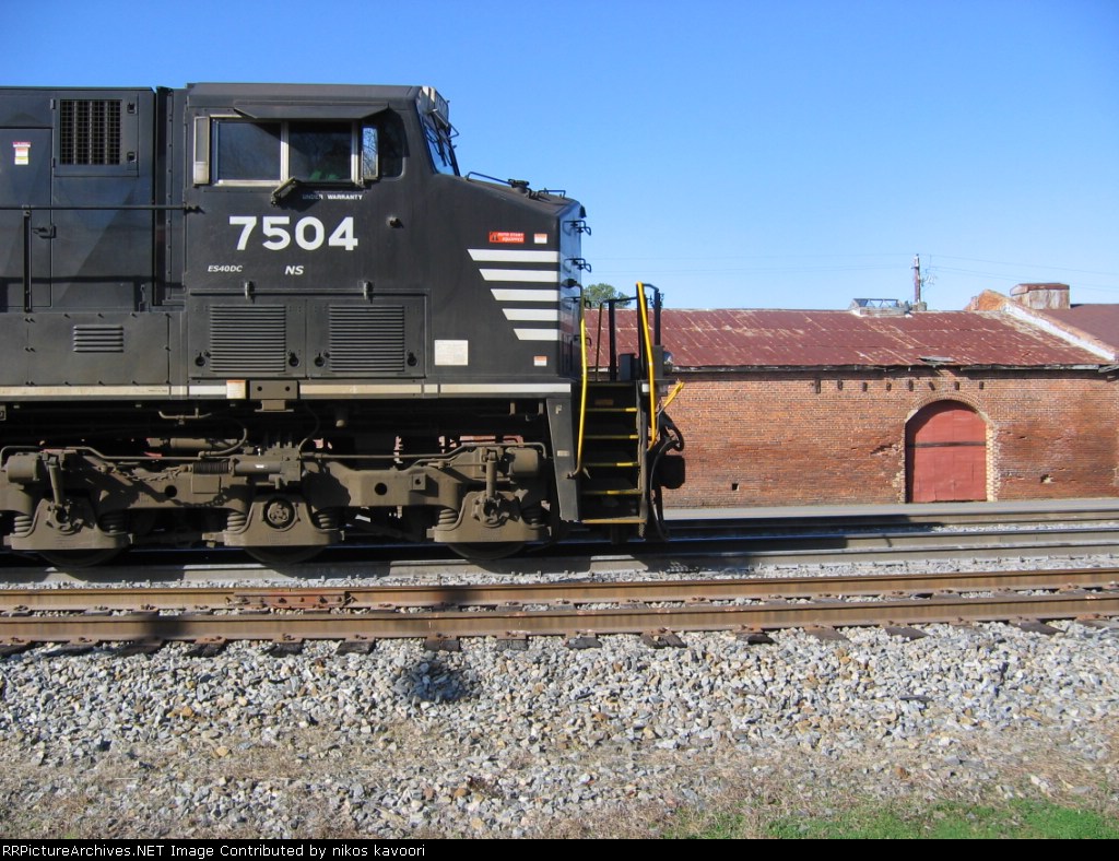 NS 7504 departs tennile